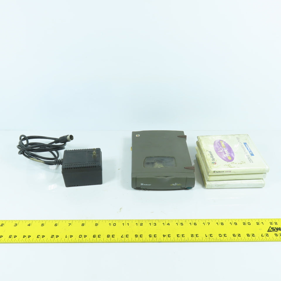 SyQuest 27001 Ezflyer 230mMB External Disk Drive W/ 3 Cartridges & Cor ...